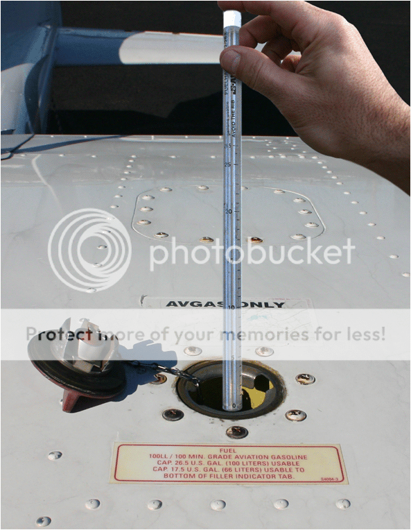Fuel levels in preflight views C-172 - The A2A Simulations Community
